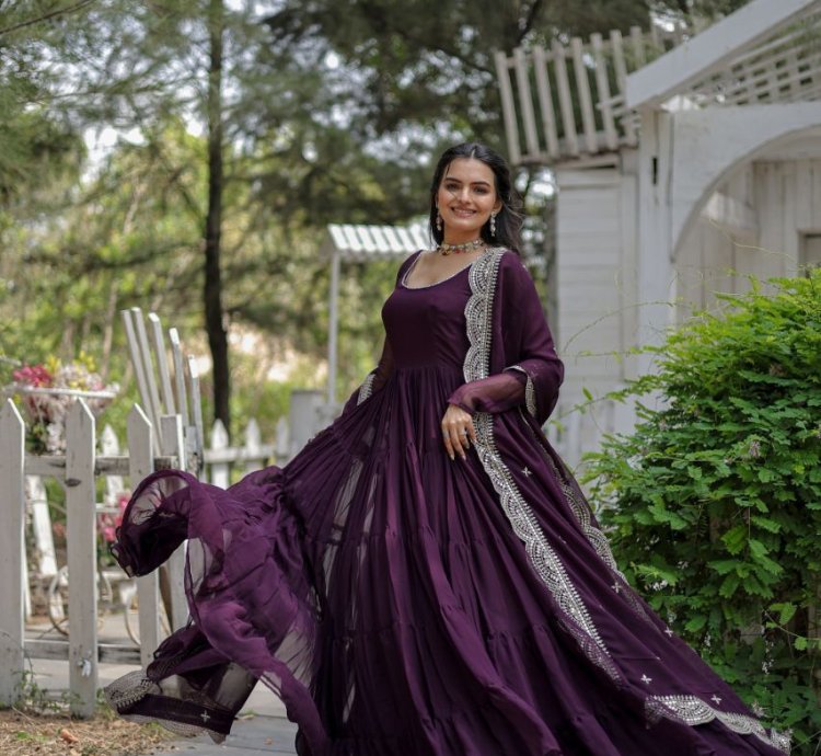 READYMADE GOWN - Mombaa